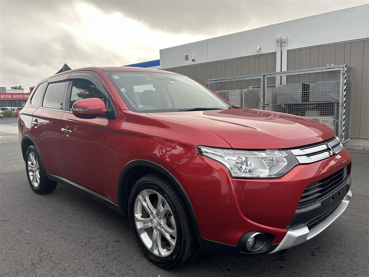 2014 Mitsubishi Outlander RV/SUV Automatic for sale in Auckland New ...