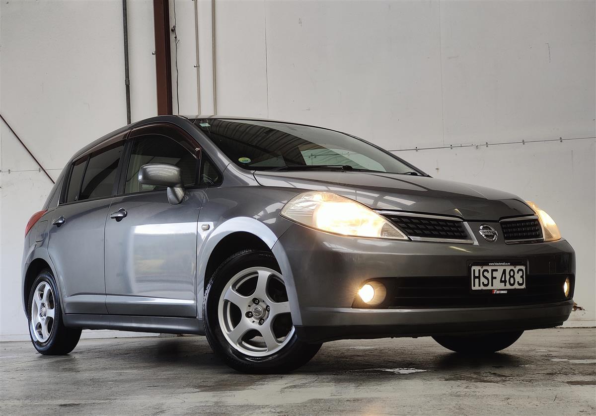 2006 Nissan Tiida KEYLESS ENTRY/REVERSE CAMERA/LOW KMS/ALLOY WHEELS ...